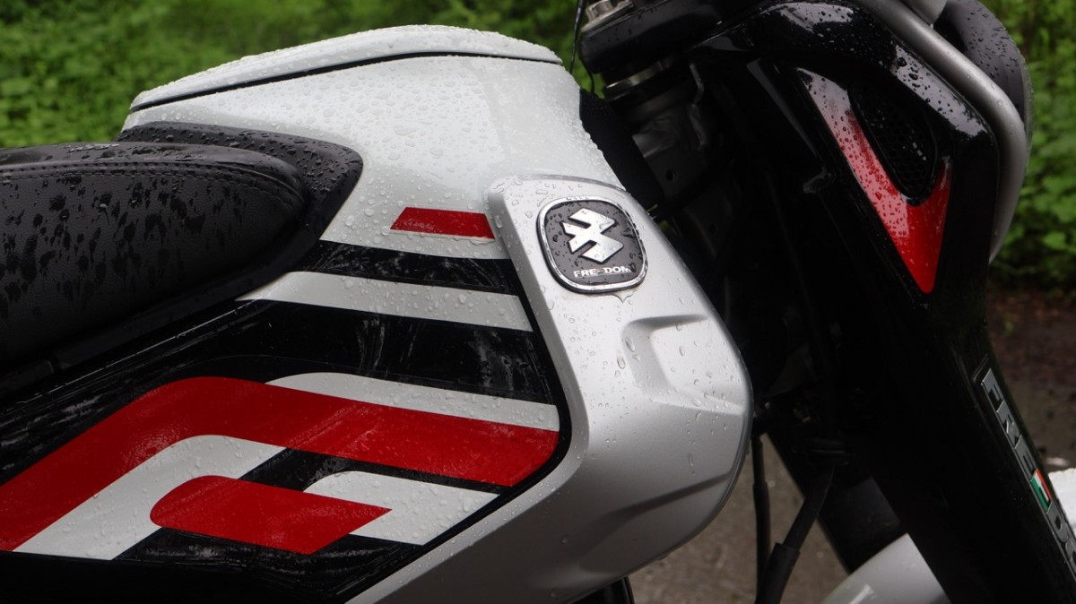 Bajaj Freedom - CNG Motorcycle Review - Shifting Gears