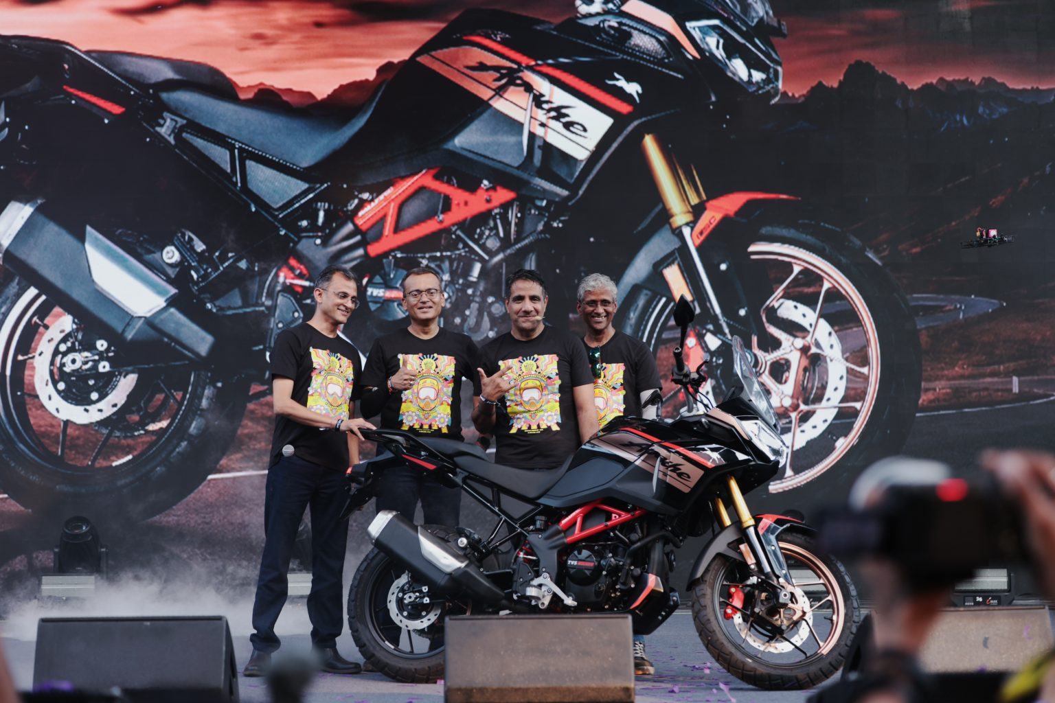 TVS Apache RTX launched in 20 years of Apache livery - Shifting Gears
